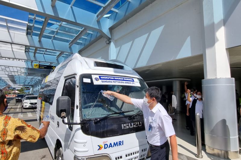 Layanan Bus Damri Bandara Pattimura Ambon kembali beroperasi - ANTARA ...