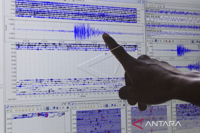Gunung Ile Lewotolok kembali erupsi - ANTARA News Kupang, Nusa Tenggara ... Gunung Ile Lewotolok kembali erupsi - ANTARA News Kupang, Nusa Tenggara ...