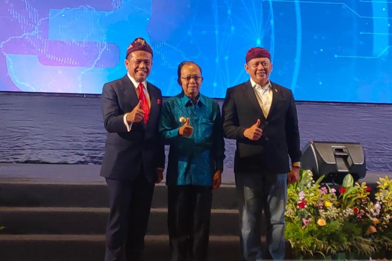 Lima terdakwa kasus dugaan korupsi ekspor minyak goreng ajukan eksepsi - ANTARA News Ambon, Maluku