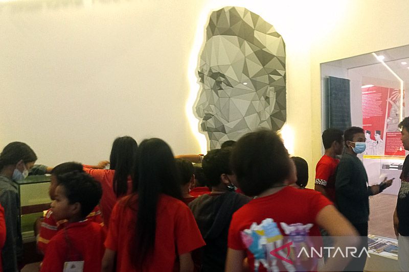 Wisatawan padati Musem Multatuli Rangkasbitung - ANTARA News