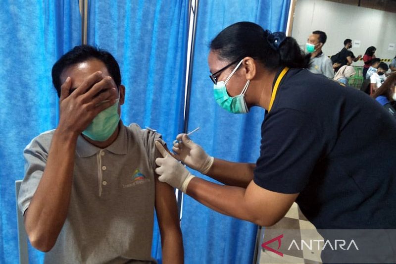 Dinkes Mataram siapkan 3.000 dosis vaksin COVID-19 booster - ANTARA News