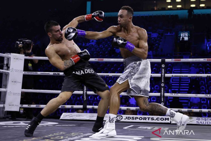 Petinju Inggris Ben Whittaker jadi juara kelas berat ringan tinju dunia - ANTARA News
