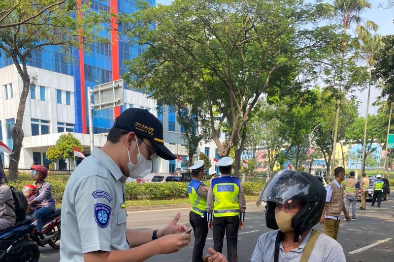 Ratusan Kendaraan Terjaring dalam Razia Gabungan Samsat Serpong Kota Tangerang Selatan - ANTARA ...