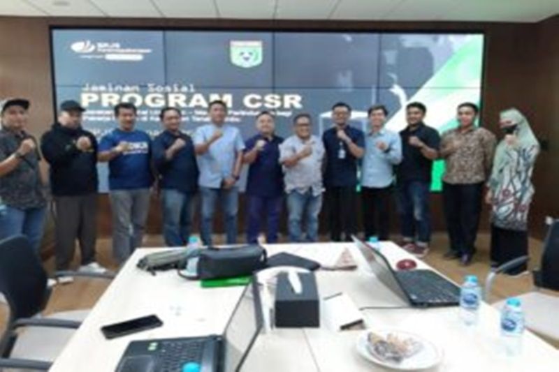 PT Jhonlin Group salurkan CSR ke program BPJS Ketenagakerjaan - ANTARA News Kalimantan Selatan
