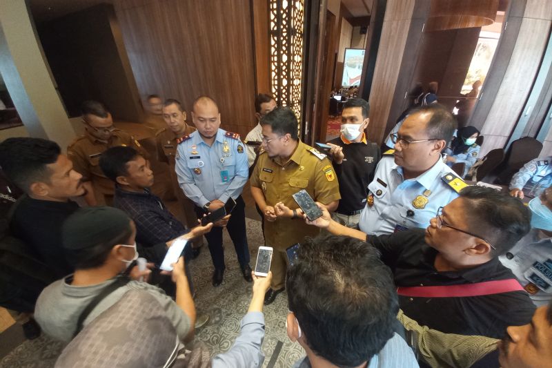 Imigrasi Sumbar catat 236 WNA terdaftar ITAP dan ITAS - ANTARA News