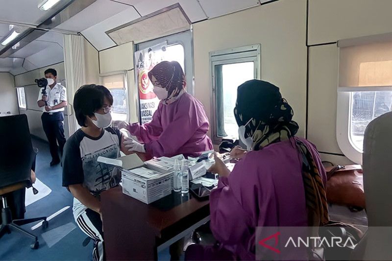 61,13 juta jiwa telah divaksinasi dosis ketiga - ANTARA News