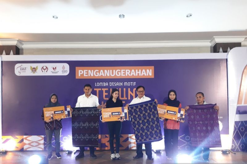 Pemkot Kediri gelar lomba desain motif tenun ikat khas - ANTARA News Jawa Timur