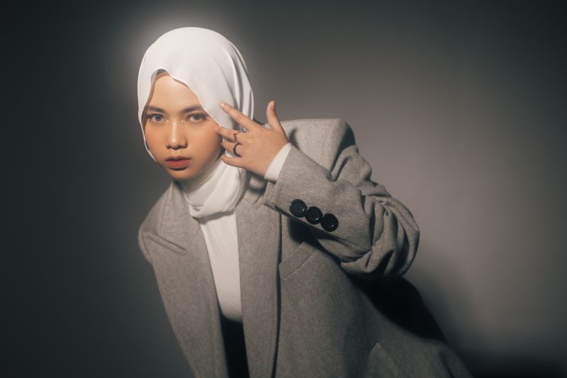 Hanin Dhiya hadirkan "single" terbaru "Bertahan Tanpa Arah" - ANTARA News