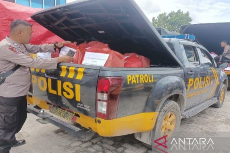 Ribuan paket bantuan disalurkan kepada korban gempa di Tapanuli Utara - ANTARA News