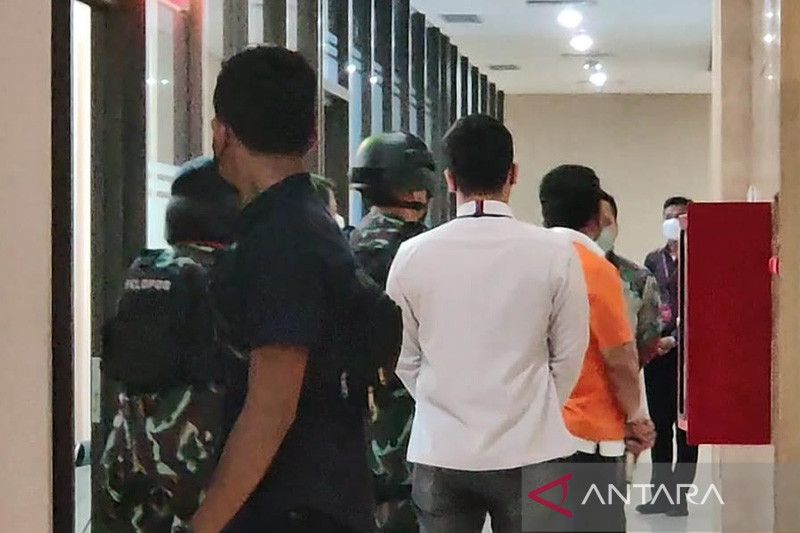 Ferdy Sambo keluar dari ruang kesehatan Bareskrim Polri - ANTARA News