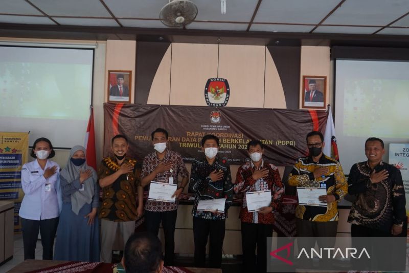 KPU Kota Yogyakarta minta anggota parpol siapkan KTP/KTA untuk ... KPU Kota Yogyakarta minta anggota parpol siapkan KTP/KTA untuk ...