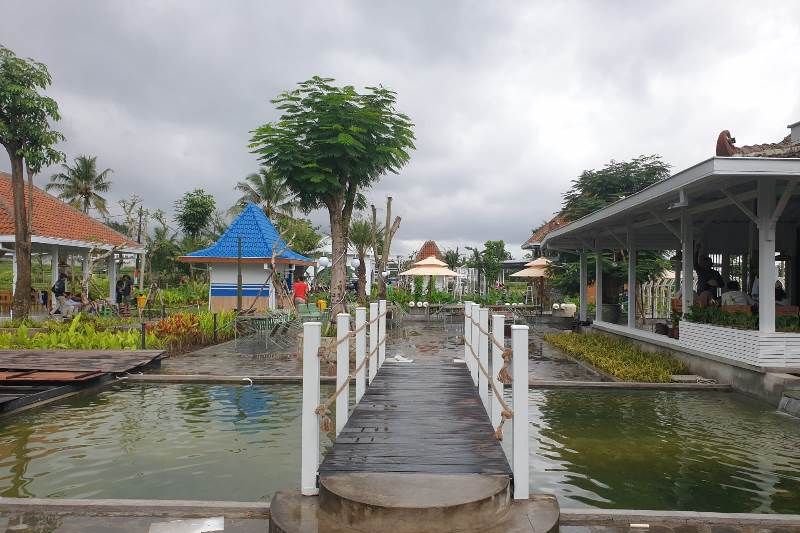 Obelix Village, tempat rekreasi unik di tengah hamparan alam perdesaan ...