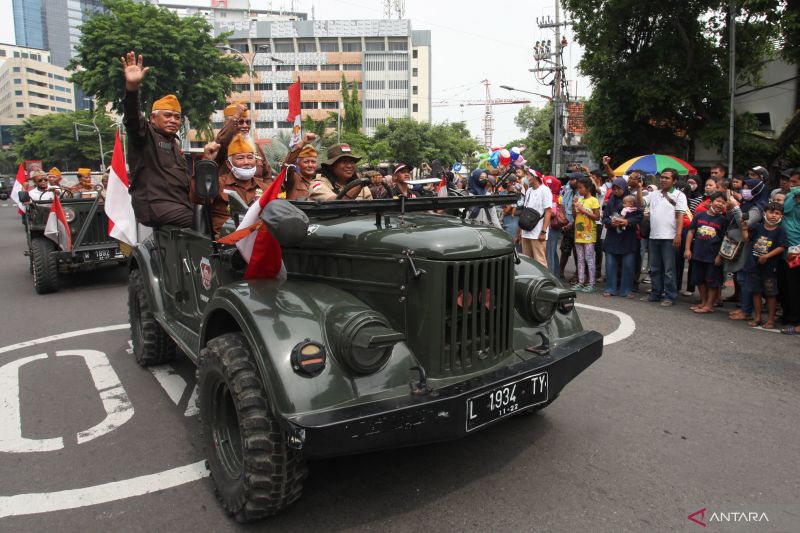 Parade Surabaya Juang songsong Hari Pahlawan - ANTARA News