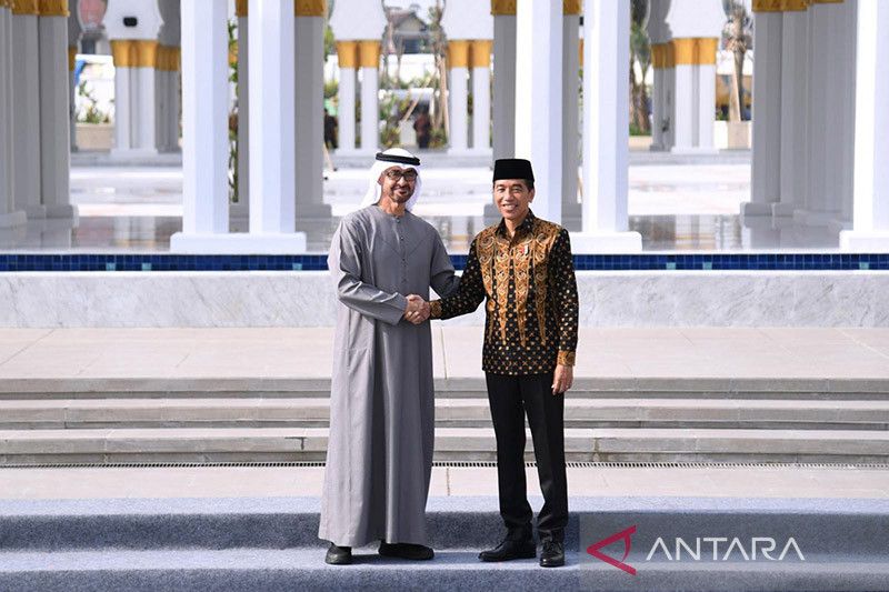 Presiden Jokowi resmikan Masjid Raya Sheikh Zayed di Solo - ANTARA News