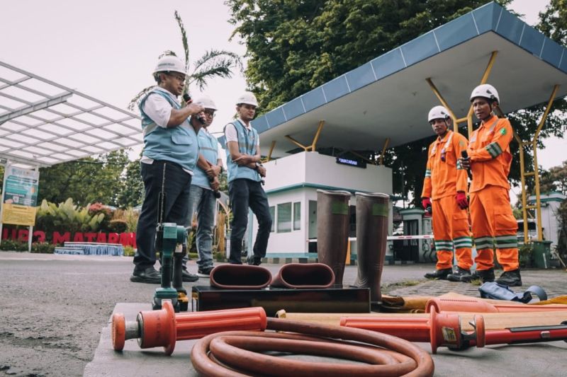 PLN NTB menggandeng UMKM lokal manfaatkan limbah batu bara - ANTARA News Mataram