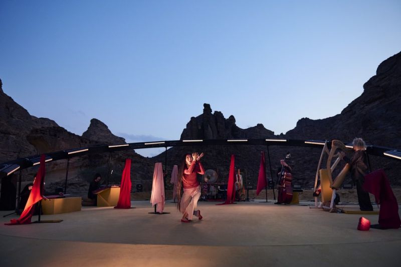 Program budaya Arab Saudi dimulai dengan penayangan "Nine Songs ...