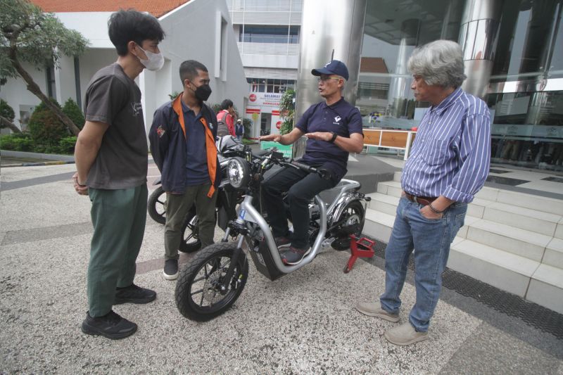 Industrialisasi kendaraan listrik harus dibangun di Indonesia - ANTARA News