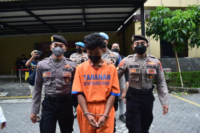 Polisi Sidoarjo tangkap pelaku pembunuhan perempuan di kamar kos - ANTARA News