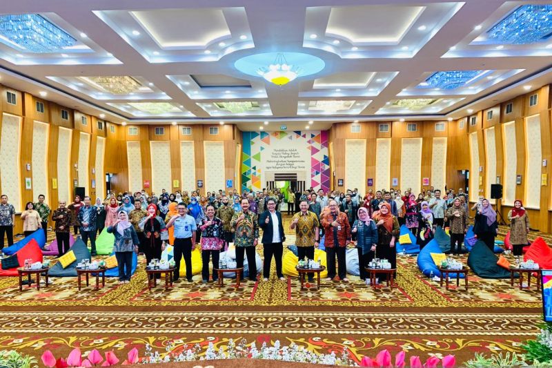 Dipuji Gubernur, BPSDM Jatim torehkan 14 penghargaan selama periode ...