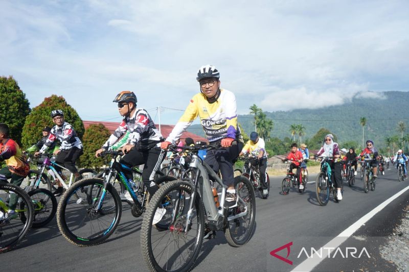 Ribuan pesepeda dari 4 provinsi ramaikan gowes di Solok Selatan ...