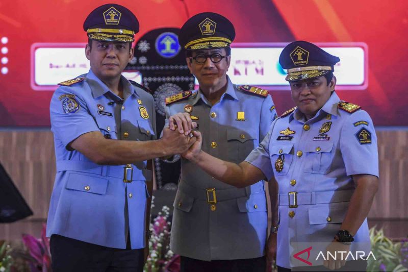 Jadi Dirjen Imigrasi, Silmy Karim lepas jabatan strategis Dirut Krakatau Steel - ANTARA News