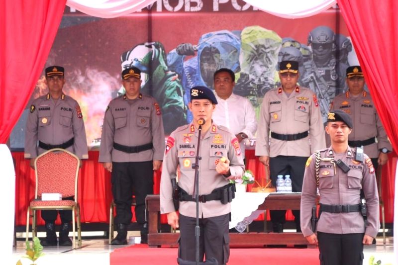 Kapolda pimpin upacara serah terima Duaja Satbrimob Polda Kaltara Satya Benuanta Cakti - ANTARA ...