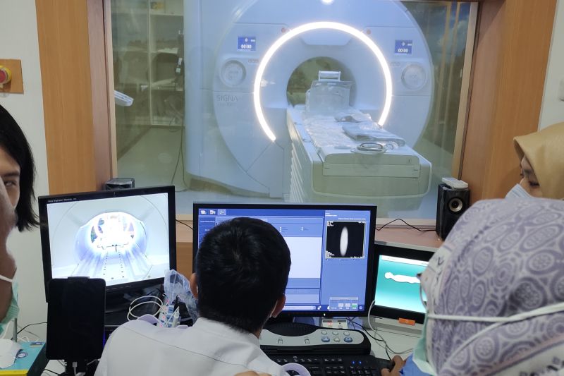 CT Scan dan MRI berperan penting dalam diagnosis aneurisma otak ...