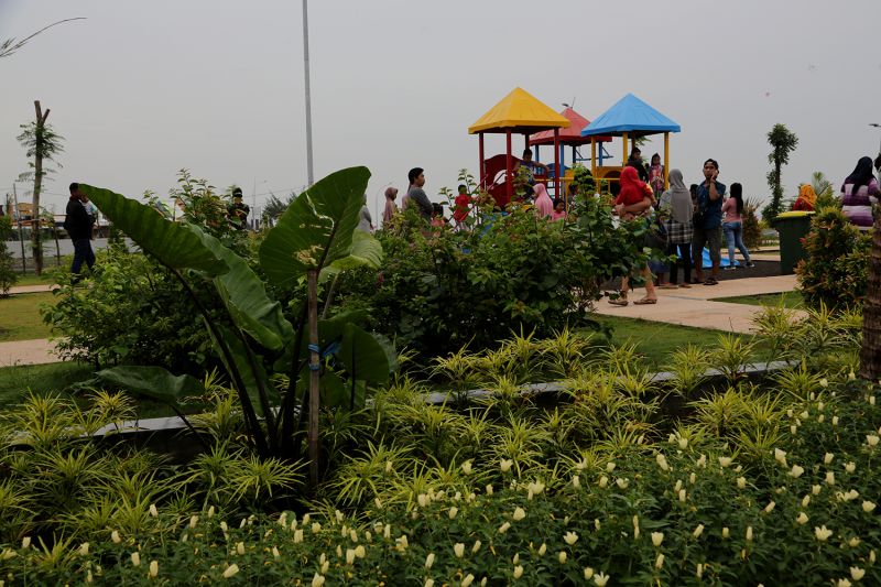 169 taman di Surabaya dilengkapi fasilitas bermain anak - ANTARA News