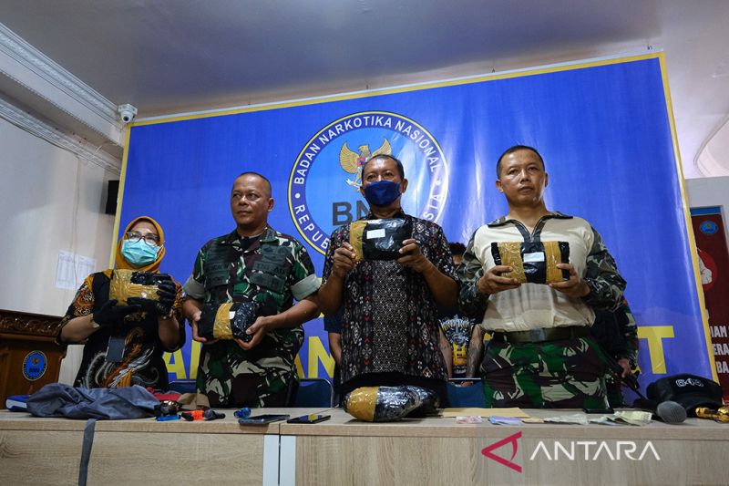 Pamtas RI-Malaysia gagalkan penyelundupan 7,1 kg sabu-sabu - ANTARA News