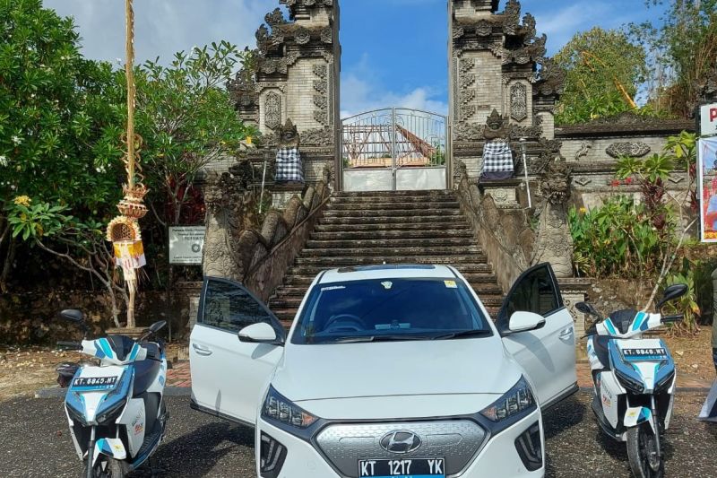 PLN Kaltara kenalkan tren kendaraan listrik demi kurangi emisi karbon - ANTARA News