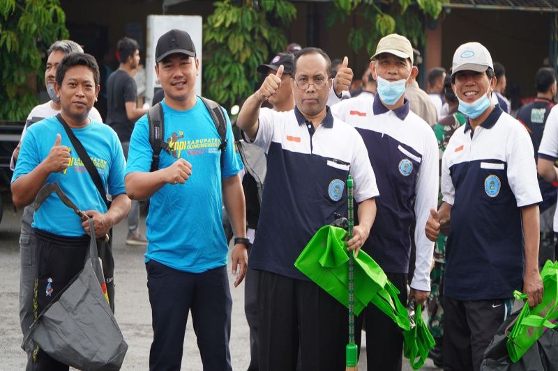 Peringati HPSN, Gunungkidul gelar gerakan bersih pasar di Pasar ... Peringati HPSN, Gunungkidul gelar gerakan bersih pasar di Pasar ...