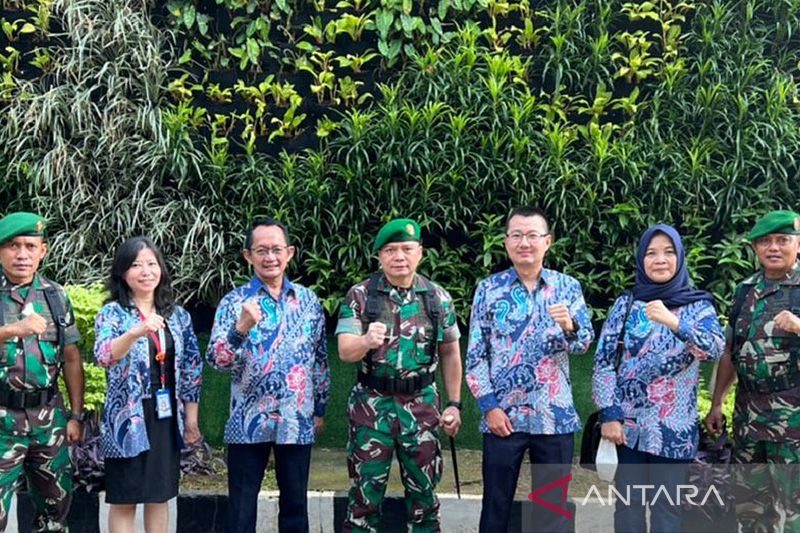 Dandim bangun kebun vertikal di Makodim 0502 JU - ANTARA News