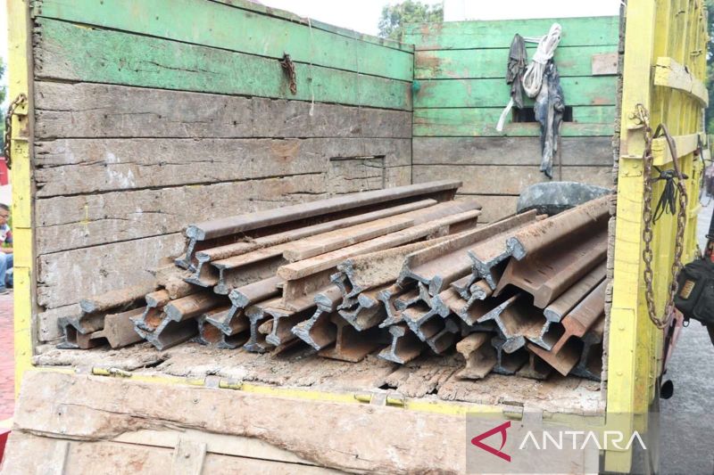 Polres Asahan tangkap pencuri besi rel kereta api - ANTARA News