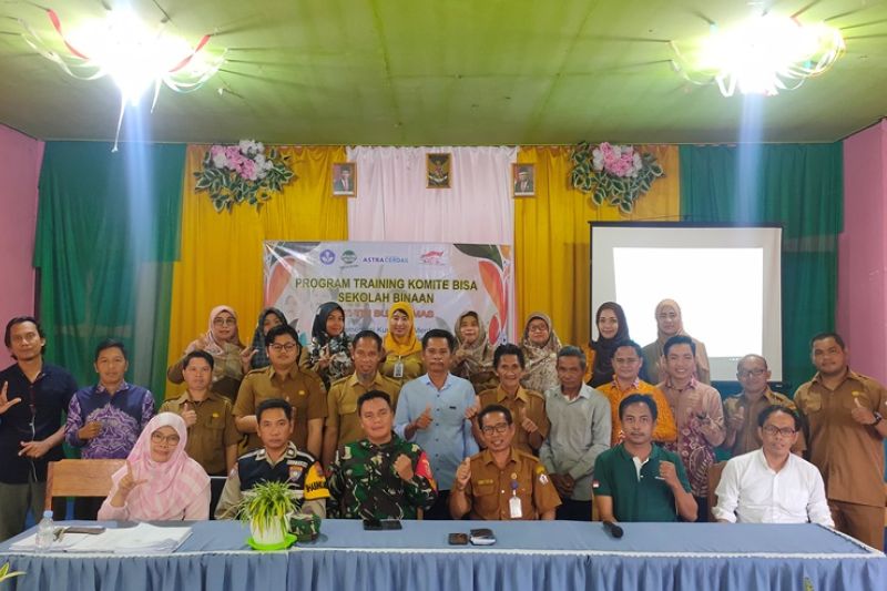 PT Tri Buana Mas gelar program training Komite Bisa sekolah binaan ...