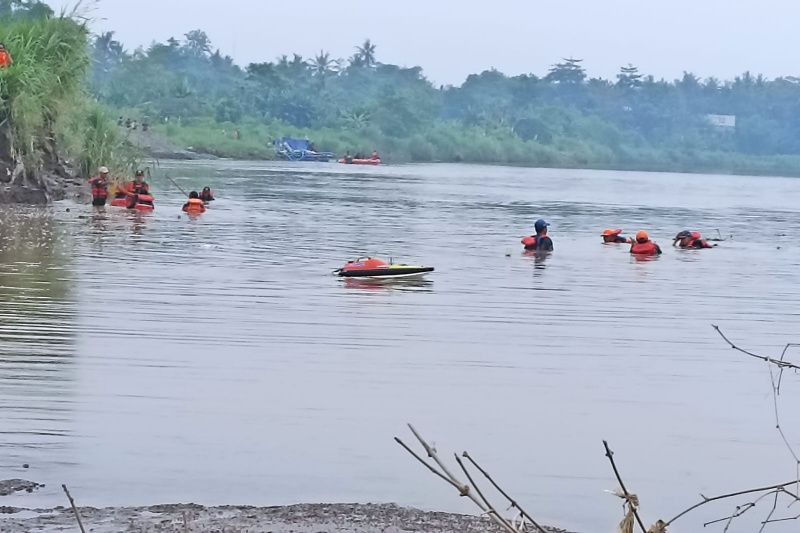 Tim Sar Gabungan Menemukan Korban Tenggelam Di Sungai Progo Bantul