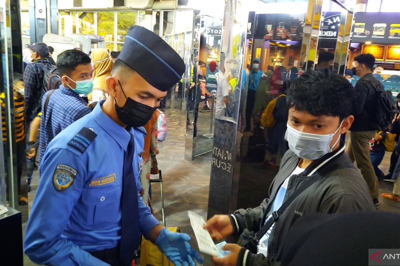 KKP Soetta deteksi penumpang terinfeksi flu burung - ANTARA News