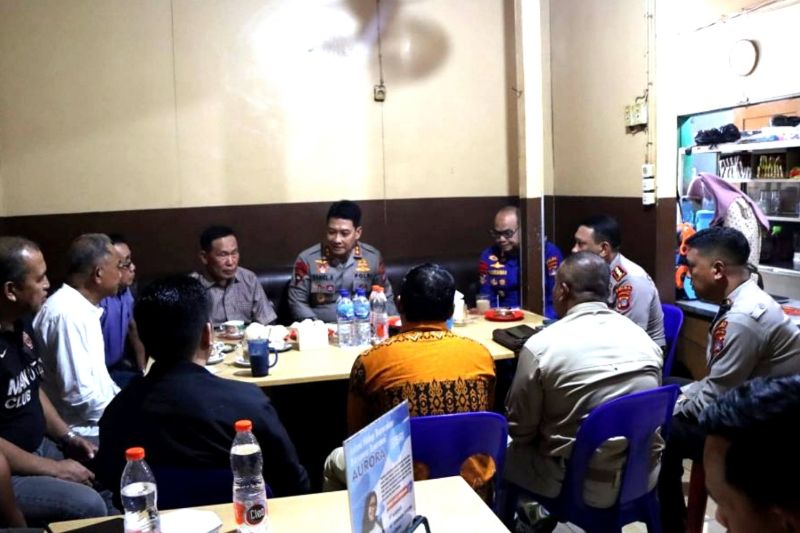 Kapolda Kaltara serap aspirasi wasyarakat Tarakan di Jumat Curhat - ANTARA News Kalimantan Utara
