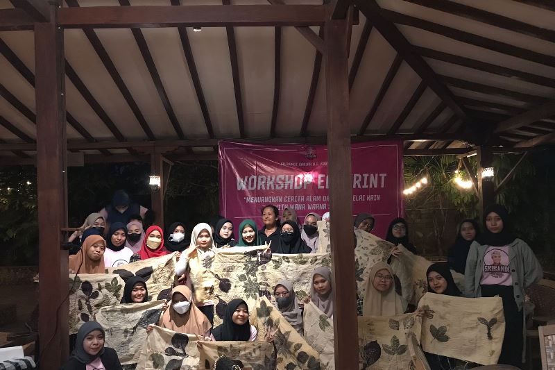 Srikandi Ganjar DIY gelar Workshop Ecoprint cegah kerusakan lingkungan - ANTARA News Yogyakarta ...
