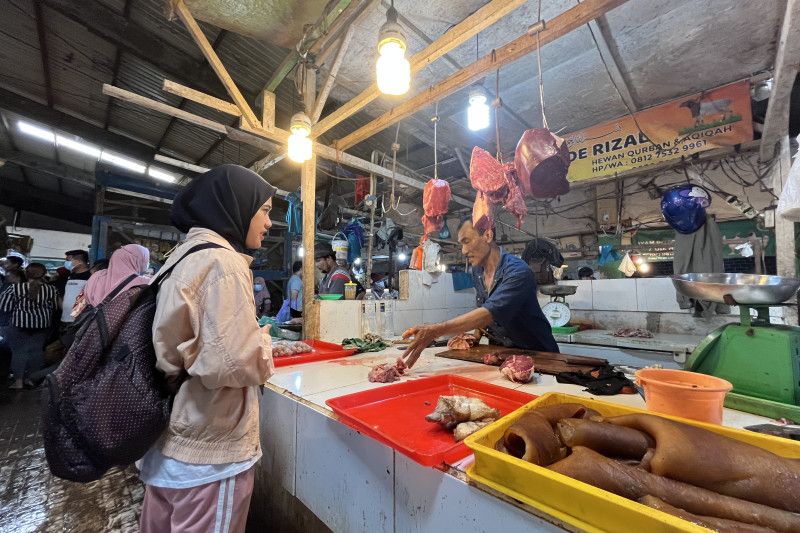 Jelang Ramadhan, harga daging sapi segar di Batam tembus Rp170.000/kg ...