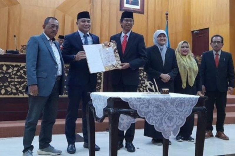 Pimpinan DPRD dorong program peningkatan kesejahteraan warga Surabaya - ANTARA News