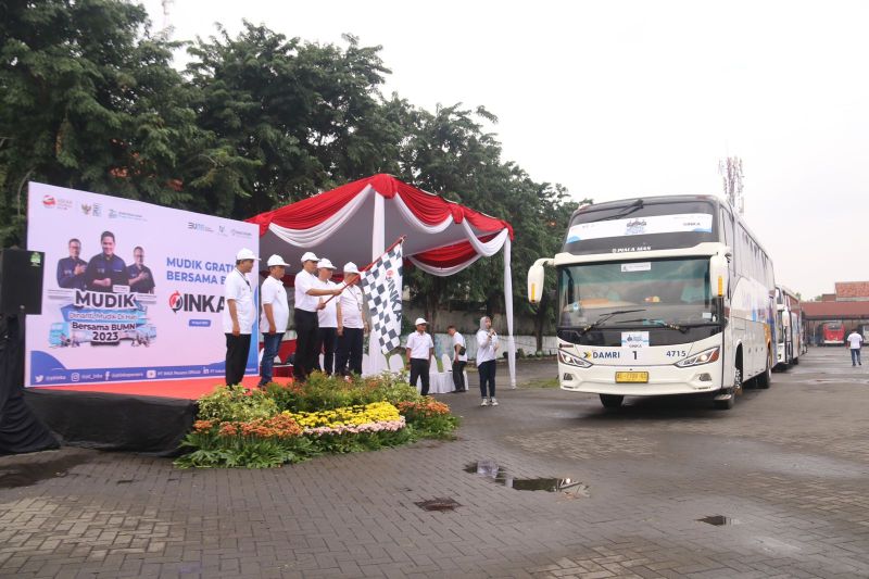 INKA berangkatkan peserta mudik gratis Lebaran 2023 - ANTARA News