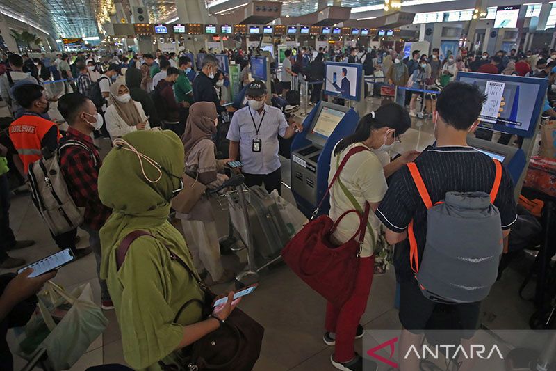 Kemenhub sebut jumlah penumpang angkutan umum capai 1,3 juta orang - ANTARA News