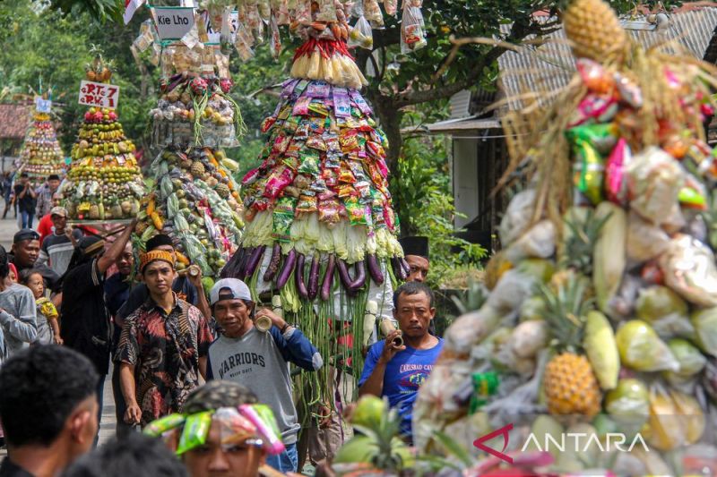 Tradisi sedekah bumi di Nganjuk - ANTARA News