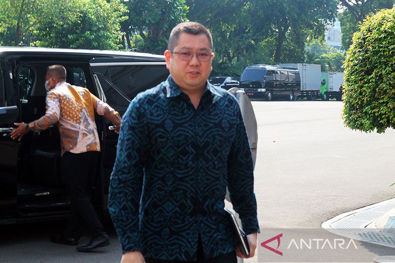 Hary Tanoe datangi Istana bertemu Jokowi - ANTARA News