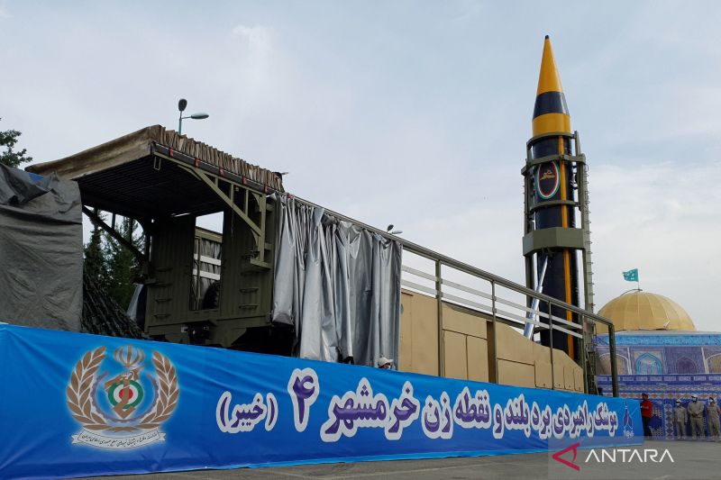 Iran pamer rudal balistik, disebut bisa terbang 5 kali kecepatan suara - ANTARA News