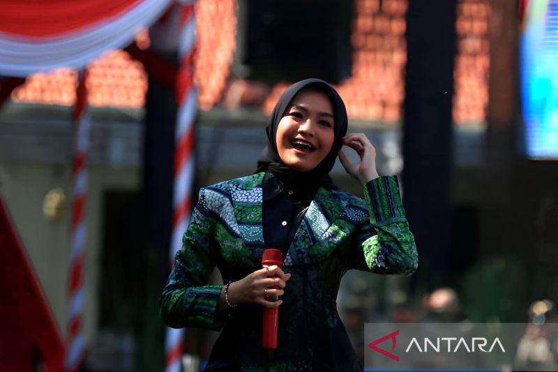 Salma Salsabil anggap Pancasila sebagai pedoman hidup - ANTARA News ...