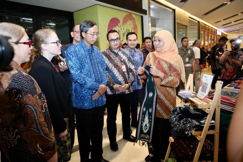 Khofifah berkomitmen perluas pasar mancanegara untuk produk Jatim ...