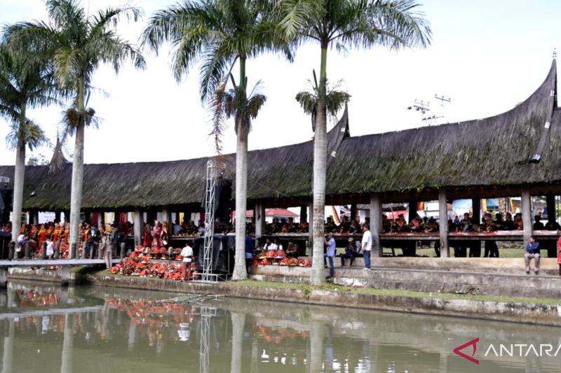 Festival Balairung Sari di Nagari Tabek momentum bangkitkan peninggalan ...