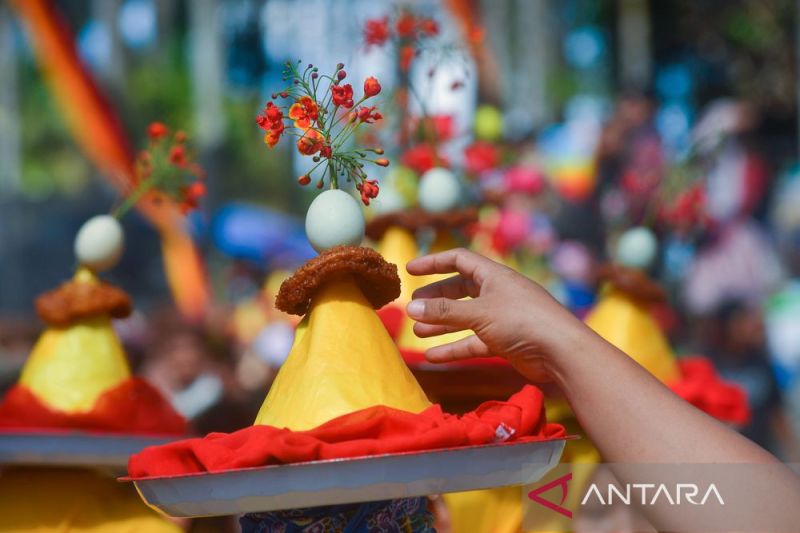 Festival Sumpah Sati Bukik Marapalam di Sumatera Barat - ANTARA News