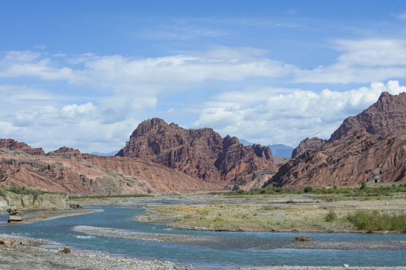 Jalan raya indah di Xinjiang dibuka kembali usai penutupan musiman ...